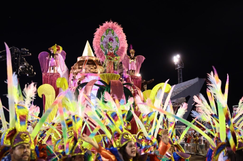 Confira quem vai desfilar na primeira noite no Sambódromo - Portal Único