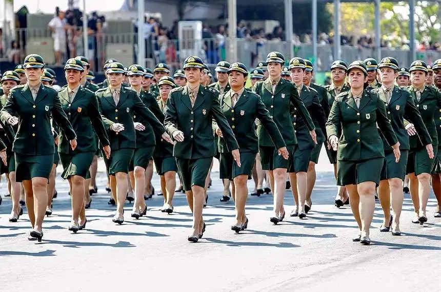 Forças Armadas têm vagas para mulheres de Manaus - Portal Único